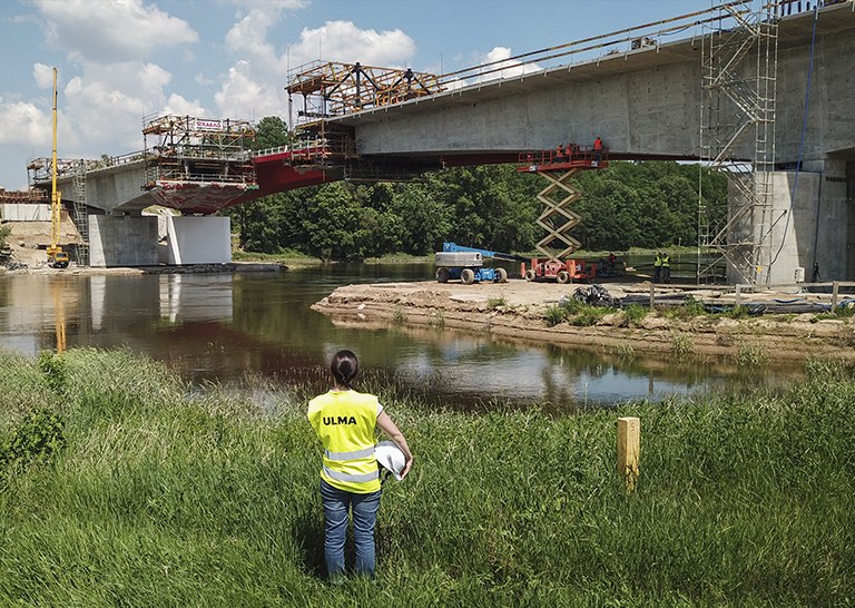 Flexibility and safety with the CVS Cantilever Formwork Carriage in the construction of the MS ...